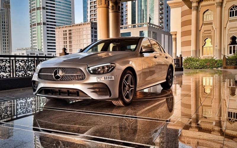 Rental of the Mercedes-Benz E450 202 | Great Rental